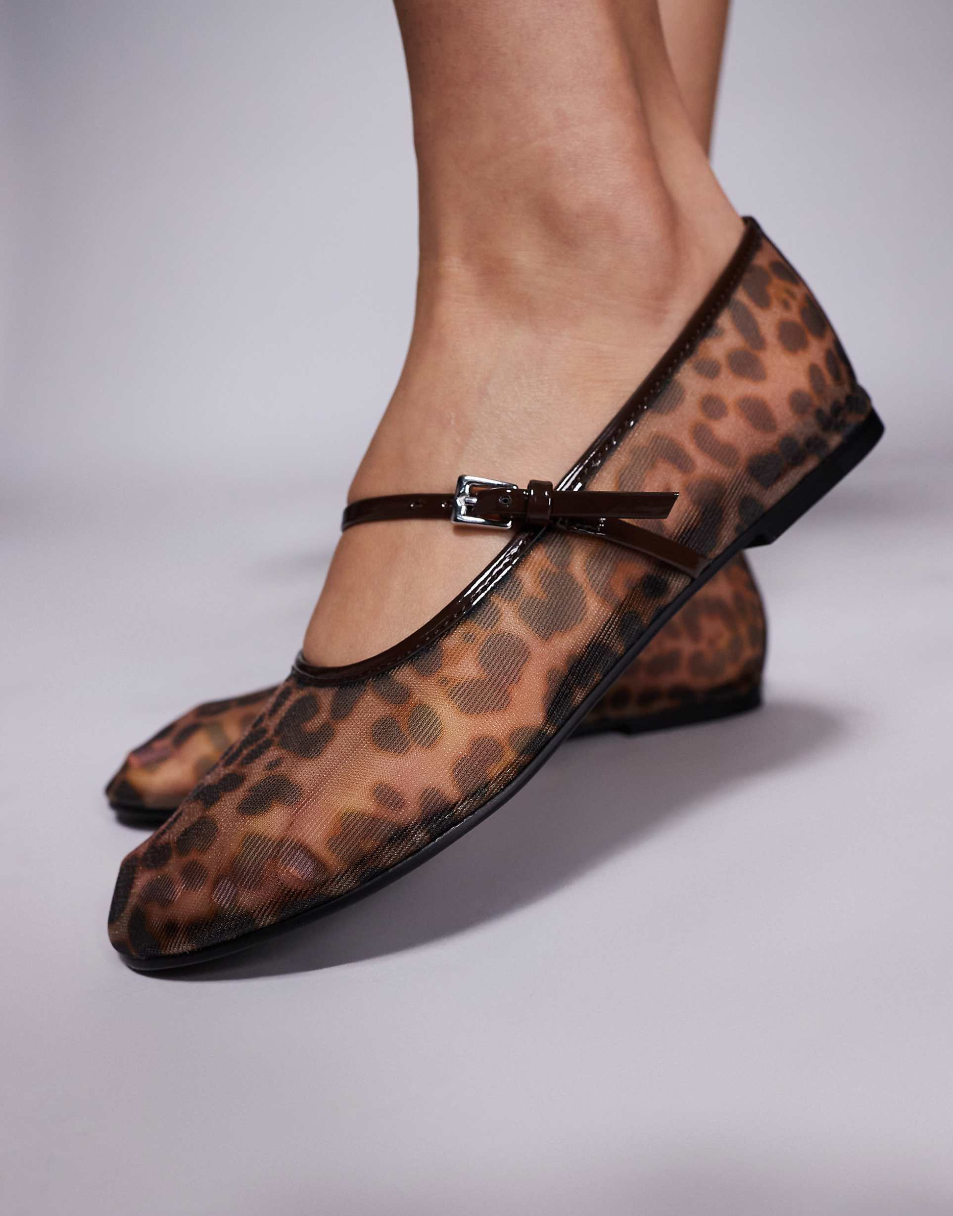 Steve Madden ženske baletanke MASH SM11003765 SS25 - LEOPARD